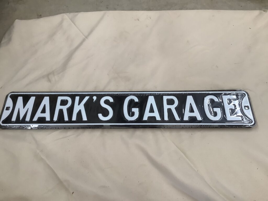 Mark’s Garage – Metal Signs