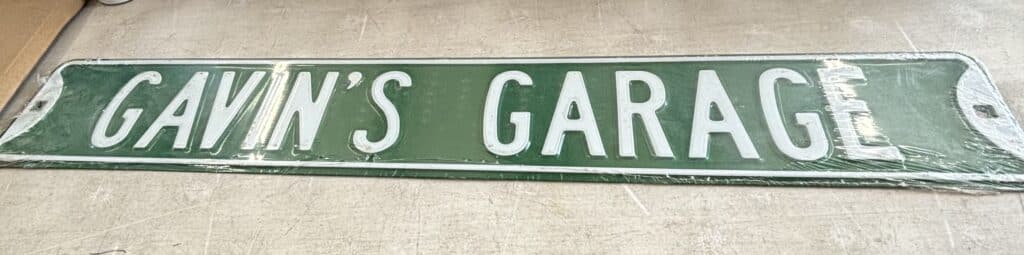 Gavin’s Garage – Metal Signs